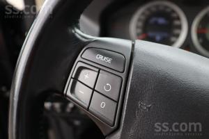 Black Volvo XC60 2009 in Riga, with an engine capacity of 2.40 L and mileage of 0 thousand km for 5990 €, photo 16 on AUTOMOTO.COM.LV
