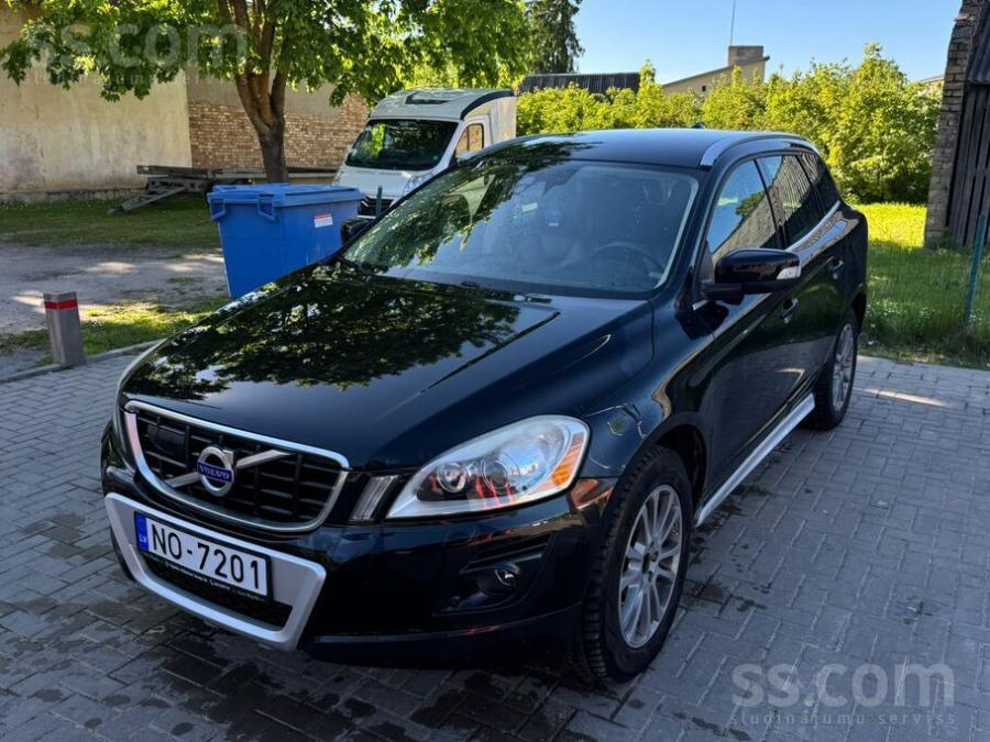 Melns Volvo XC60 2009 Dobele, ar dzinēja tilpumu 2.40 L un nobraukumu 377 tūkst. km par 6000 €, foto 1 vietnē AUTOMOTO.COM.LV
