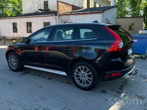 Melns Volvo XC60 2009 Dobele, ar dzinēja tilpumu 2.40 L un nobraukumu 377 tūkst. km par 6000 €, foto 4 vietnē AUTOMOTO.COM.LV