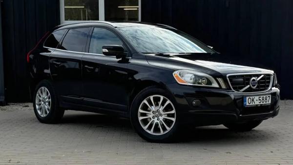 Black Volvo XC60 2009 in Jelgava, with an engine capacity of 2.40 L and mileage of 357 thousand km for 7900 €, photo 2 on AUTOMOTO.COM.LV