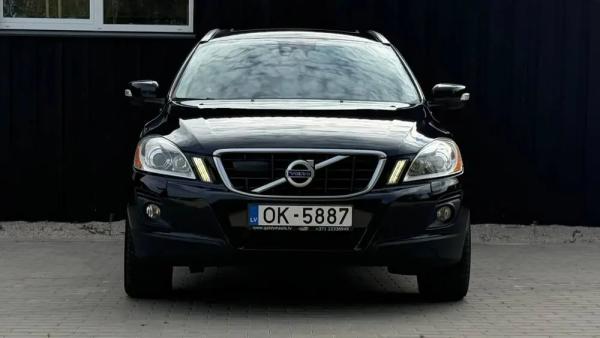 Black Volvo XC60 2009 in Jelgava, with an engine capacity of 2.40 L and mileage of 357 thousand km for 7900 €, photo 3 on AUTOMOTO.COM.LV