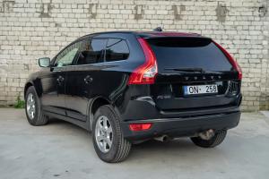 Melns Volvo XC60 2009 Liepāja, ar dzinēja tilpumu 2.40 L un nobraukumu 350 tūkst. km par 6900 €, foto 4 vietnē AUTOMOTO.COM.LV