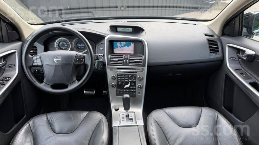 Melns Volvo XC60 2009 Jelgava, ar dzinēja tilpumu 2.40 L un nobraukumu 357 tūkst. km par 6900 €, foto 8 vietnē AUTOMOTO.COM.LV
