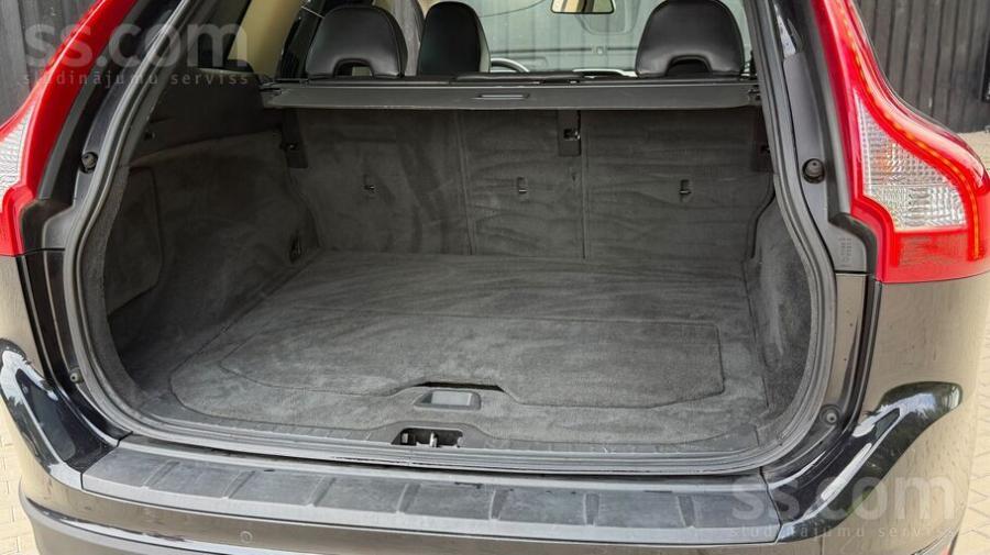 Melns Volvo XC60 2009 Jelgava, ar dzinēja tilpumu 2.40 L un nobraukumu 357 tūkst. km par 6900 €, foto 16 vietnē AUTOMOTO.COM.LV