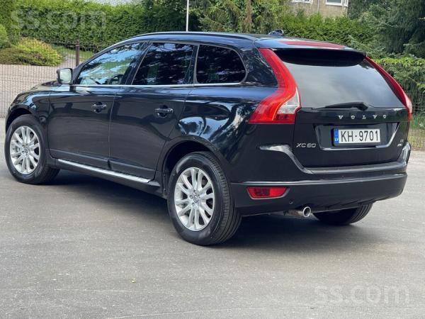 Black Volvo XC60 2009 in Jurmala, with an engine capacity of 2.40 L and mileage of 0 thousand km for 4850 €, photo 11 on AUTOMOTO.COM.LV