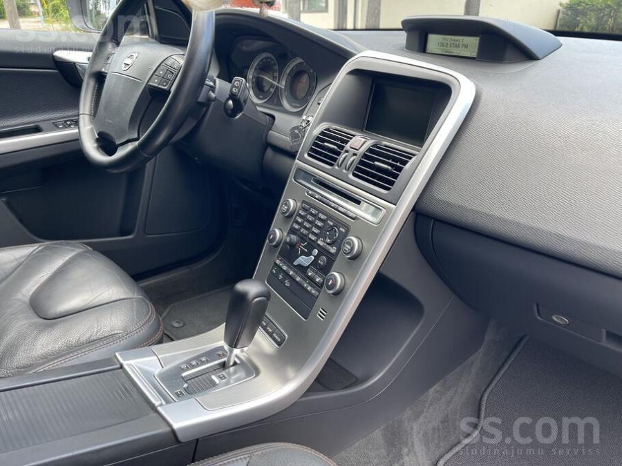 Melns Volvo XC60 2009 Jūrmala, ar dzinēja tilpumu 2.40 L un nobraukumu 0 tūkst. km par 4850 €, foto 28 vietnē AUTOMOTO.COM.LV