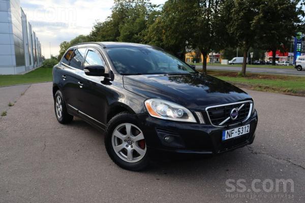 Black Volvo XC60 2009 in Riga, with an engine capacity of 2.40 L and mileage of 393 thousand km for 5990 €, photo 2 on AUTOMOTO.COM.LV