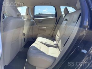 Melns Volvo XC60 2009 Rīga, ar dzinēja tilpumu 2.40 L un nobraukumu 0 tūkst. km par 7995 €, foto 7 vietnē AUTOMOTO.COM.LV