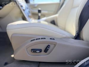 Melns Volvo XC60 2009 Rīga, ar dzinēja tilpumu 2.40 L un nobraukumu 0 tūkst. km par 7995 €, foto 10 vietnē AUTOMOTO.COM.LV