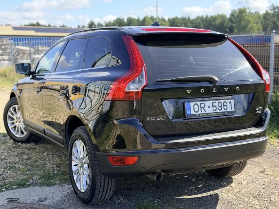 Black Volvo XC60 2009 in Riga, with an engine capacity of 2.40 L and mileage of 0 thousand km for 7995 €, photo 3 on AUTOMOTO.COM.LV