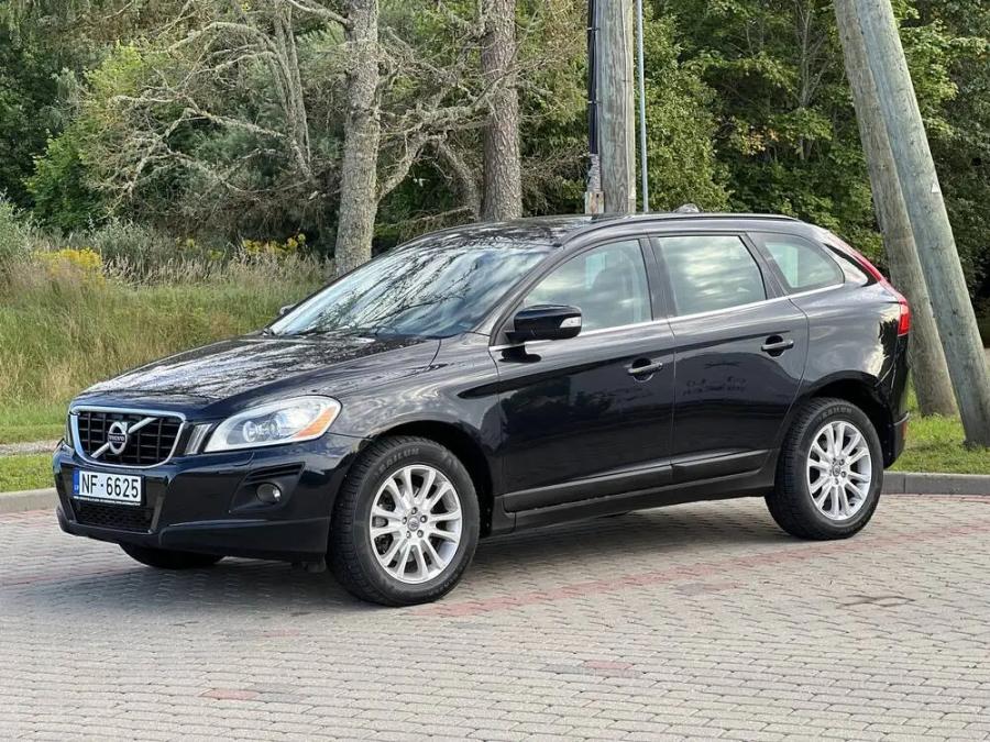 Black Volvo XC60 2009 in Cesis, with an engine capacity of 2.40 L and mileage of 277 thousand km for 7500 €, photo 3 on AUTOMOTO.COM.LV