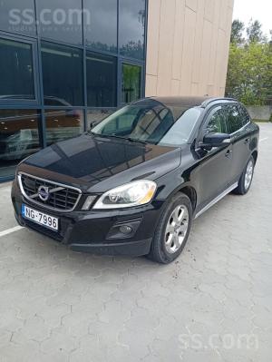 Black Volvo XC60 2009 in Ogre, with an engine capacity of 2.40 L and mileage of 415 thousand km for 5400 €, photo 3 on AUTOMOTO.COM.LV