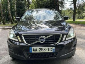 Black Volvo XC60 2009 in Taurage, with an engine capacity of 2.40 L and mileage of 350 thousand km for 5350 €, photo 3 on AUTOMOTO.COM.LV
