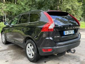 Black Volvo XC60 2009 in Taurage, with an engine capacity of 2.40 L and mileage of 350 thousand km for 5350 €, photo 8 on AUTOMOTO.COM.LV