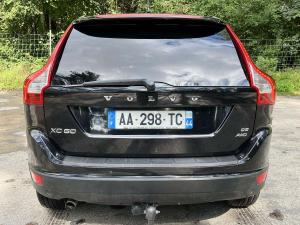 Black Volvo XC60 2009 in Taurage, with an engine capacity of 2.40 L and mileage of 350 thousand km for 5350 €, photo 9 on AUTOMOTO.COM.LV