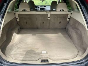 Black Volvo XC60 2009 in Taurage, with an engine capacity of 2.40 L and mileage of 350 thousand km for 5350 €, photo 17 on AUTOMOTO.COM.LV