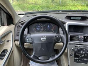 Black Volvo XC60 2009 in Taurage, with an engine capacity of 2.40 L and mileage of 350 thousand km for 5350 €, photo 21 on AUTOMOTO.COM.LV
