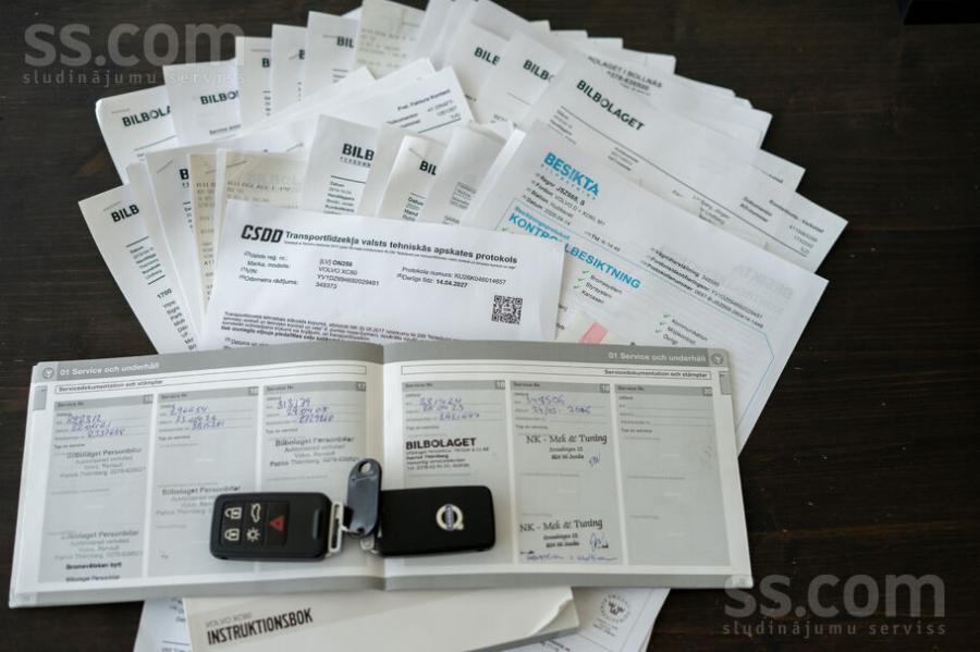 Black Volvo XC60 2009 in Liepaja, with an engine capacity of 2.40 L and mileage of 350 thousand km for 6700 €, photo 25 on AUTOMOTO.COM.LV