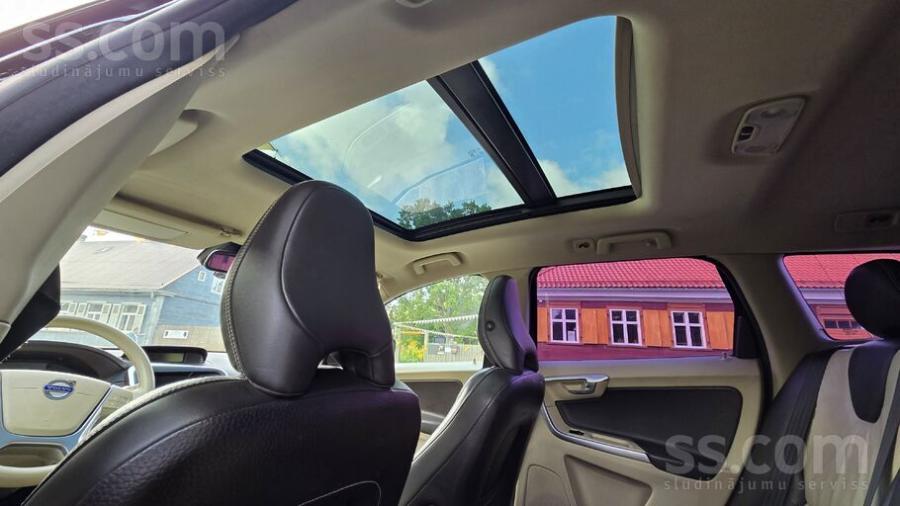 Melns Volvo XC60 2009 Jelgava, ar dzinēja tilpumu 2.40 L un nobraukumu 0 tūkst. km par 3290 €, foto 12 vietnē AUTOMOTO.COM.LV