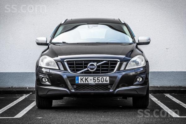 Black Volvo XC60 2009 in Riga, with an engine capacity of 2.40 L and mileage of 273 thousand km for 7450 €, photo 3 on AUTOMOTO.COM.LV