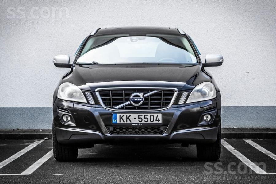 Melns Volvo XC60 2009 Rīga, ar dzinēja tilpumu 2.40 L un nobraukumu 273 tūkst. km par 6950 €, foto 3 vietnē AUTOMOTO.COM.LV