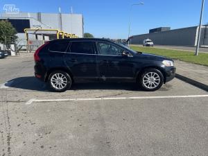 Black Volvo XC60 2009 in Panevezys, with an engine capacity of 2.40 L and mileage of 374 thousand km for 4600 €, photo 5 on AUTOMOTO.COM.LV