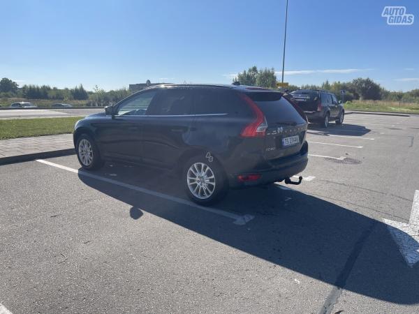 Black Volvo XC60 2009 in Panevezys, with an engine capacity of 2.40 L and mileage of 374 thousand km for 4600 €, photo 8 on AUTOMOTO.COM.LV
