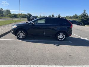 Black Volvo XC60 2009 in Panevezys, with an engine capacity of 2.40 L and mileage of 374 thousand km for 4600 €, photo 9 on AUTOMOTO.COM.LV