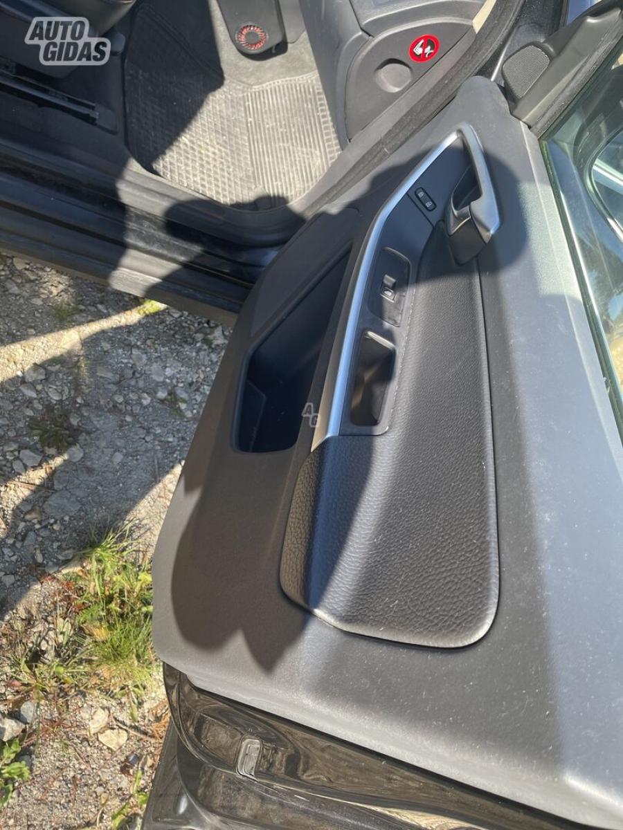 Black Volvo XC60 2009 in Panevezys, with an engine capacity of 2.40 L and mileage of 374 thousand km for 4600 €, photo 30 on AUTOMOTO.COM.LV