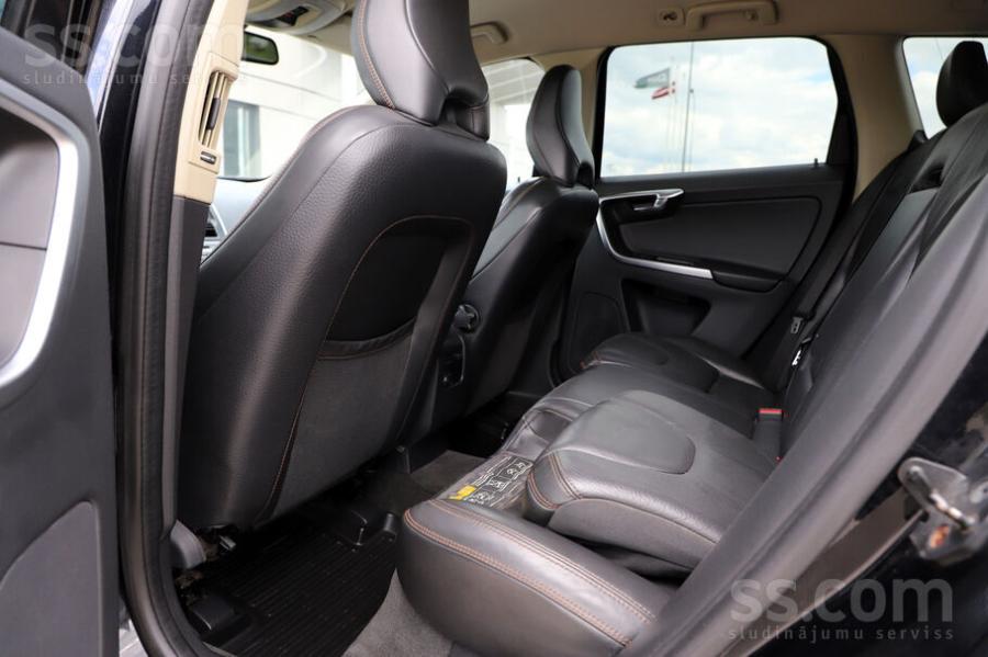 Melns Volvo XC60 2009 Tukums, ar dzinēja tilpumu 2.40 L un nobraukumu 361 tūkst. km par 5990 €, foto 11 vietnē AUTOMOTO.COM.LV