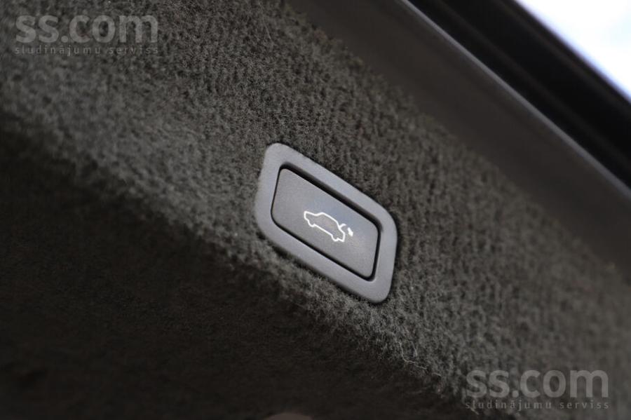 Melns Volvo XC60 2009 Tukums, ar dzinēja tilpumu 2.40 L un nobraukumu 361 tūkst. km par 5990 €, foto 12 vietnē AUTOMOTO.COM.LV