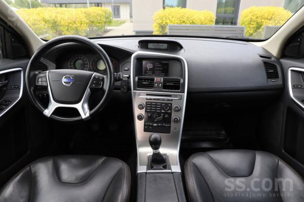 Melns Volvo XC60 2009 Tukums, ar dzinēja tilpumu 2.40 L un nobraukumu 361 tūkst. km par 5990 €, foto 7 vietnē AUTOMOTO.COM.LV
