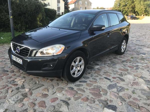 Volvo XC60 2009 Šilutė vietnē Melns Volvo XC60 2009 Šilutė, ar dzinēja tilpumu 2.40 L un nobraukumu 343 tūkst. km par 6350 €, foto 1 vietnē AUTOMOTO.COM.LV