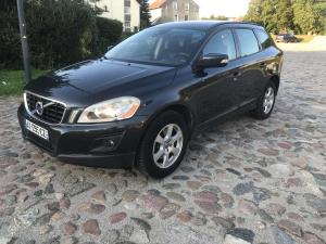Melns Volvo XC60 2009 Šilutė, ar dzinēja tilpumu 2.40 L un nobraukumu 343 tūkst. km par 6350 €, foto  vietnē AUTOMOTO.COM.LV