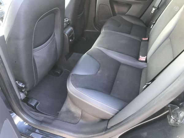 Volvo XC60 2009 Šilutė vietnē Melns Volvo XC60 2009 Šilutė, ar dzinēja tilpumu 2.40 L un nobraukumu 343 tūkst. km par 6350 €, foto 10 vietnē AUTOMOTO.COM.LV