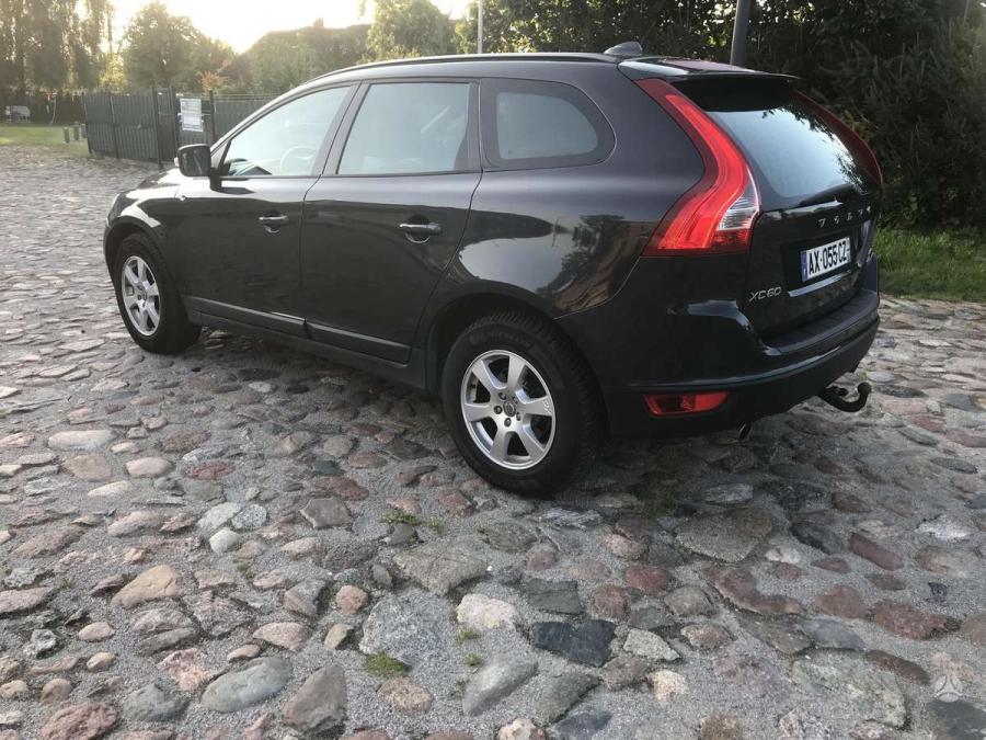 Melns Volvo XC60 2009 Šilutė, ar dzinēja tilpumu 2.40 L un nobraukumu 343 tūkst. km par 6350 €, foto 13 vietnē AUTOMOTO.COM.LV