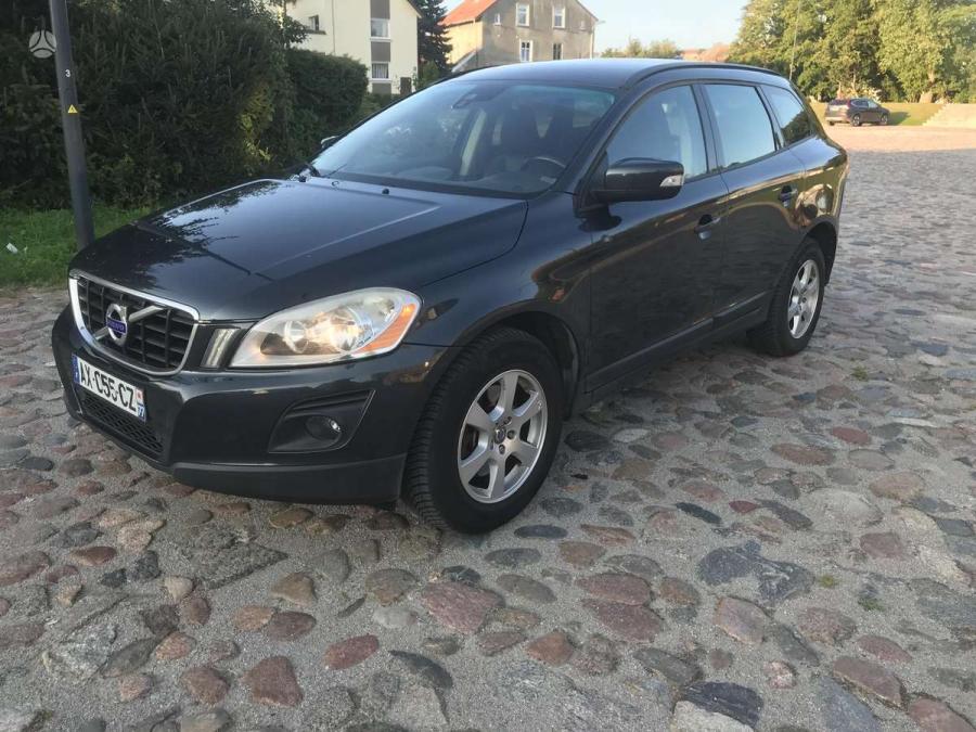 Melns Volvo XC60 2009 Šilutė, ar dzinēja tilpumu 2.40 L un nobraukumu 343 tūkst. km par 6350 €, foto 14 vietnē AUTOMOTO.COM.LV