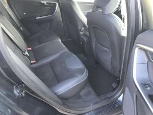 Melns Volvo XC60 2009 Šilutė, ar dzinēja tilpumu 2.40 L un nobraukumu 343 tūkst. km par 6350 €, foto 15 vietnē AUTOMOTO.COM.LV