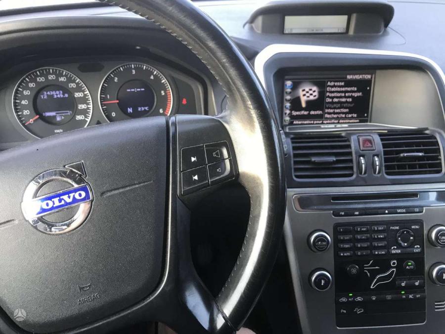 Melns Volvo XC60 2009 Šilutė, ar dzinēja tilpumu 2.40 L un nobraukumu 343 tūkst. km par 6350 €, foto 17 vietnē AUTOMOTO.COM.LV