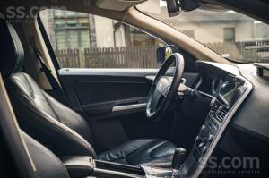 Melns Volvo XC60 2009 Rīga, ar dzinēja tilpumu 2.40 L un nobraukumu 0 tūkst. km par 4990 €, foto 10 vietnē AUTOMOTO.COM.LV