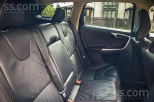 Melns Volvo XC60 2009 Rīga, ar dzinēja tilpumu 2.40 L un nobraukumu 0 tūkst. km par 4990 €, foto 11 vietnē AUTOMOTO.COM.LV