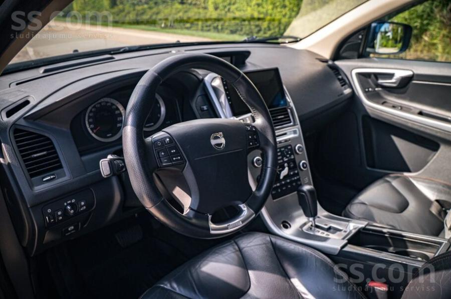 Melns Volvo XC60 2009 Rīga, ar dzinēja tilpumu 2.40 L un nobraukumu 0 tūkst. km par 4990 €, foto 13 vietnē AUTOMOTO.COM.LV