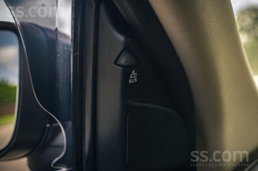 Melns Volvo XC60 2009 Rīga, ar dzinēja tilpumu 2.40 L un nobraukumu 0 tūkst. km par 4990 €, foto 18 vietnē AUTOMOTO.COM.LV