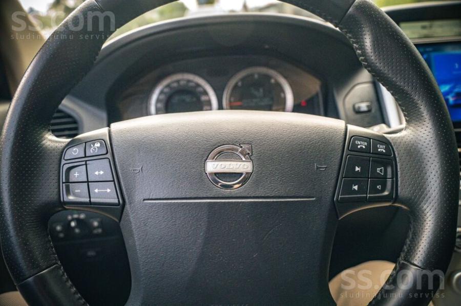 Melns Volvo XC60 2009 Rīga, ar dzinēja tilpumu 2.40 L un nobraukumu 0 tūkst. km par 4990 €, foto 19 vietnē AUTOMOTO.COM.LV