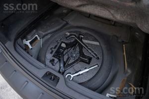 Black Volvo XC60 2009 in Liepaja, with an engine capacity of 2.40 L and mileage of 350 thousand km for 5950 €, photo 24 on AUTOMOTO.COM.LV
