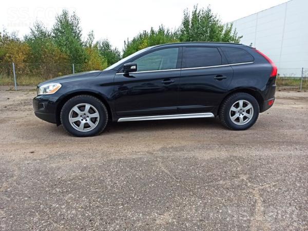 Melns Volvo XC60 2009 Daugavpils, ar dzinēja tilpumu 2.40 L un nobraukumu 0 tūkst. km par 8900 €, foto 5 vietnē AUTOMOTO.COM.LV