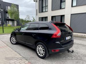 Melns Volvo XC60 2009 Tartu, ar dzinēja tilpumu 2.40 L un nobraukumu 380 tūkst. km par 5999 €, foto 3 vietnē AUTOMOTO.COM.LV
