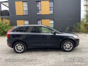 Melns Volvo XC60 2009 Tartu, ar dzinēja tilpumu 2.40 L un nobraukumu 380 tūkst. km par 5999 €, foto 6 vietnē AUTOMOTO.COM.LV