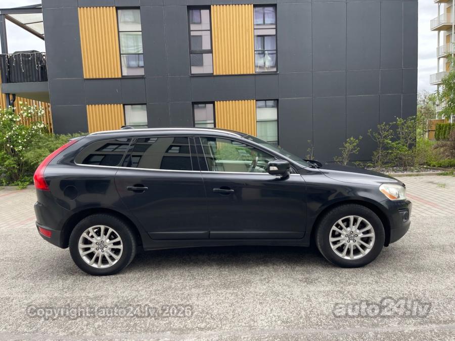 Melns Volvo XC60 2009 Tartu, ar dzinēja tilpumu 2.40 L un nobraukumu 380 tūkst. km par 5999 €, foto 6 vietnē AUTOMOTO.COM.LV