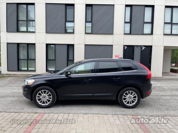 Black Volvo XC60 2009 in Tartu, with an engine capacity of 2.40 L and mileage of 380 thousand km for 5999 €, photo 7 on AUTOMOTO.COM.LV
